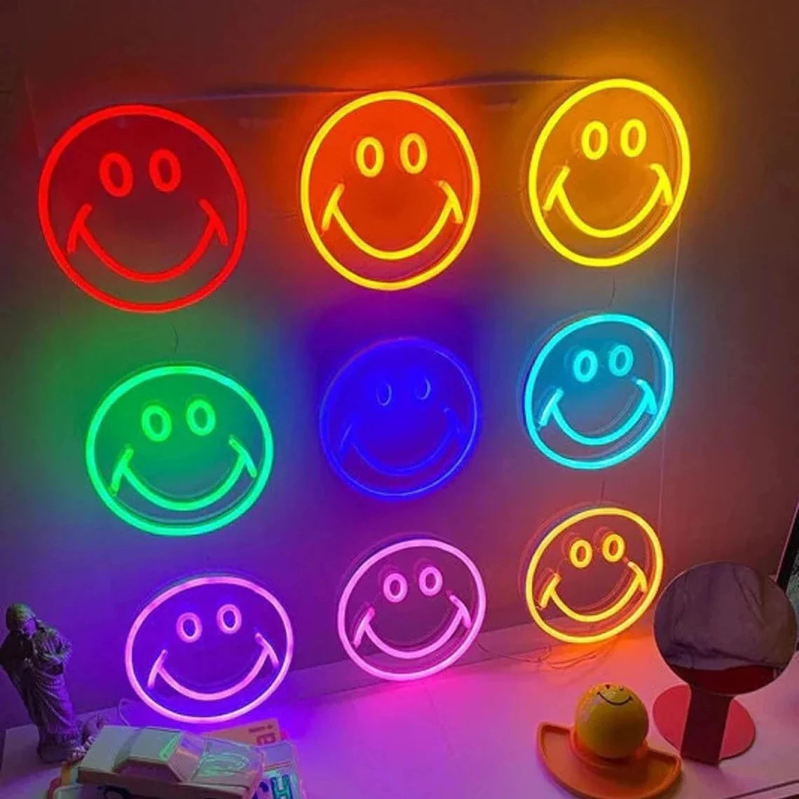 Néon LED smiley multicouleur – Studio Néon